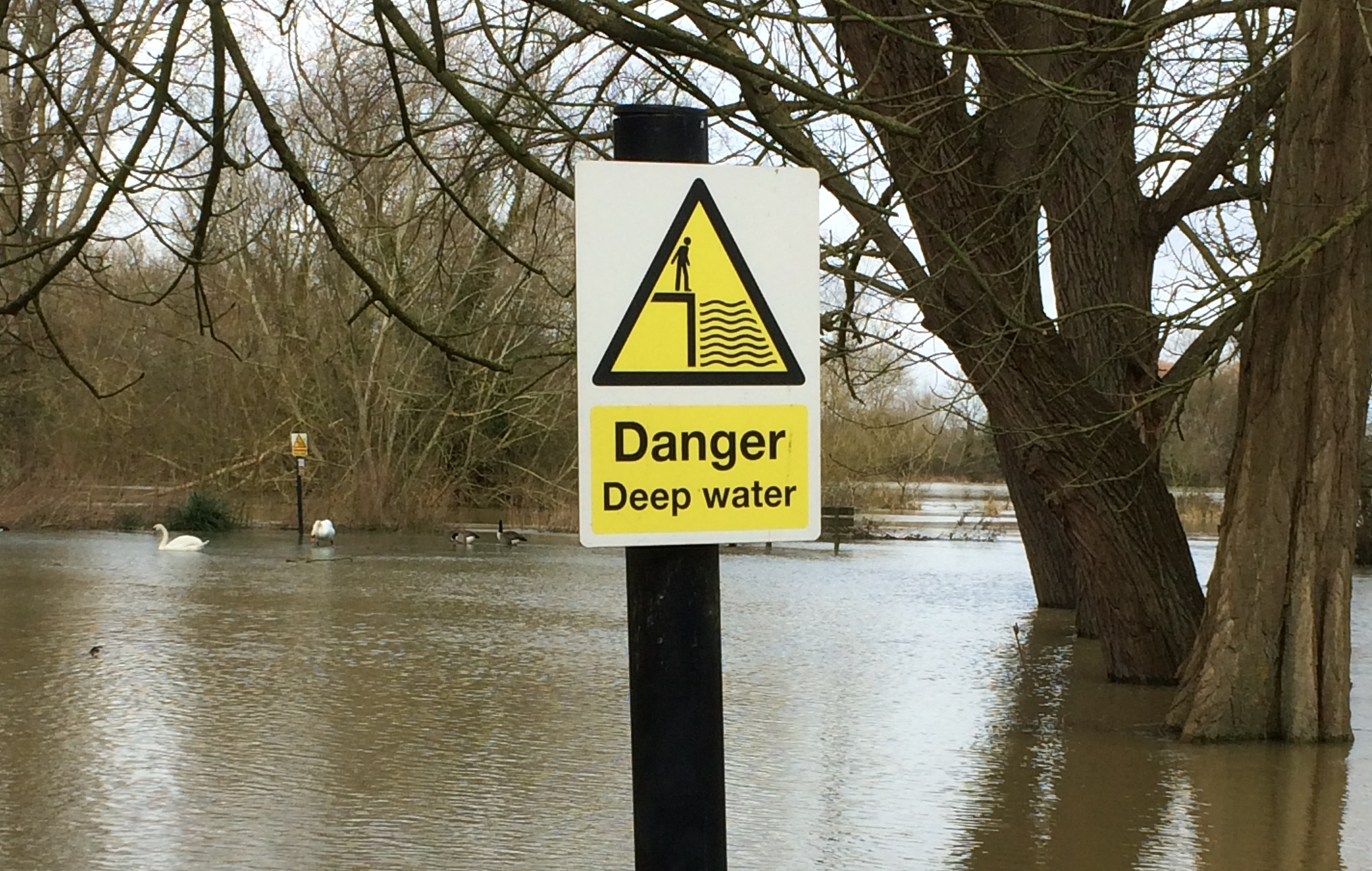 Mesopotamia path closed due to flooding | University Parks Mesopotamia path closed due to flooding | University Parks